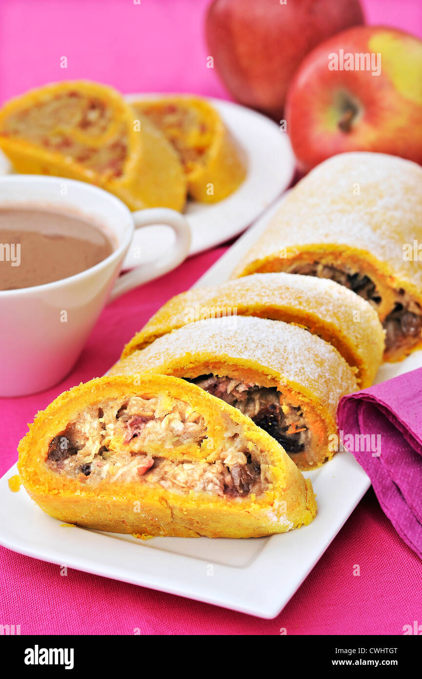 Curd strudel hi-res stock photography and images - Alamy