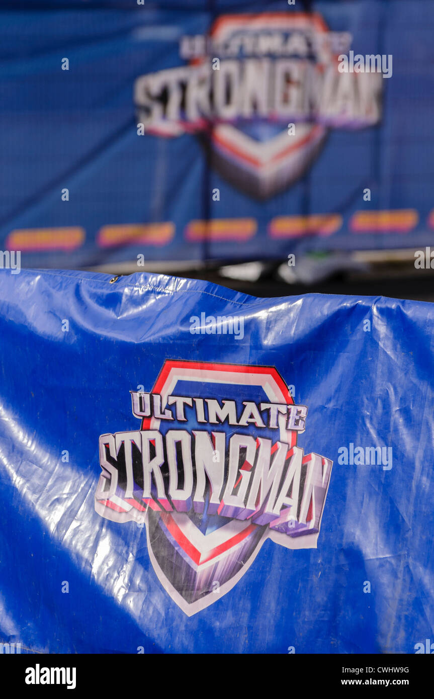 Strongman activity hi-res stock photography and images - Alamy