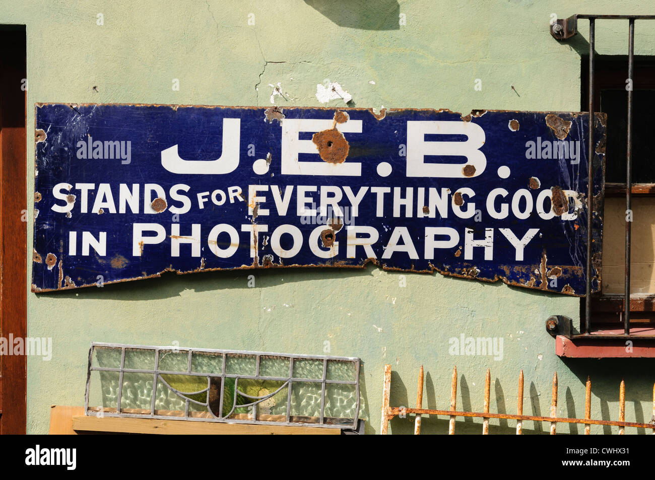 Antique shop sign hi-res stock photography and images - Alamy