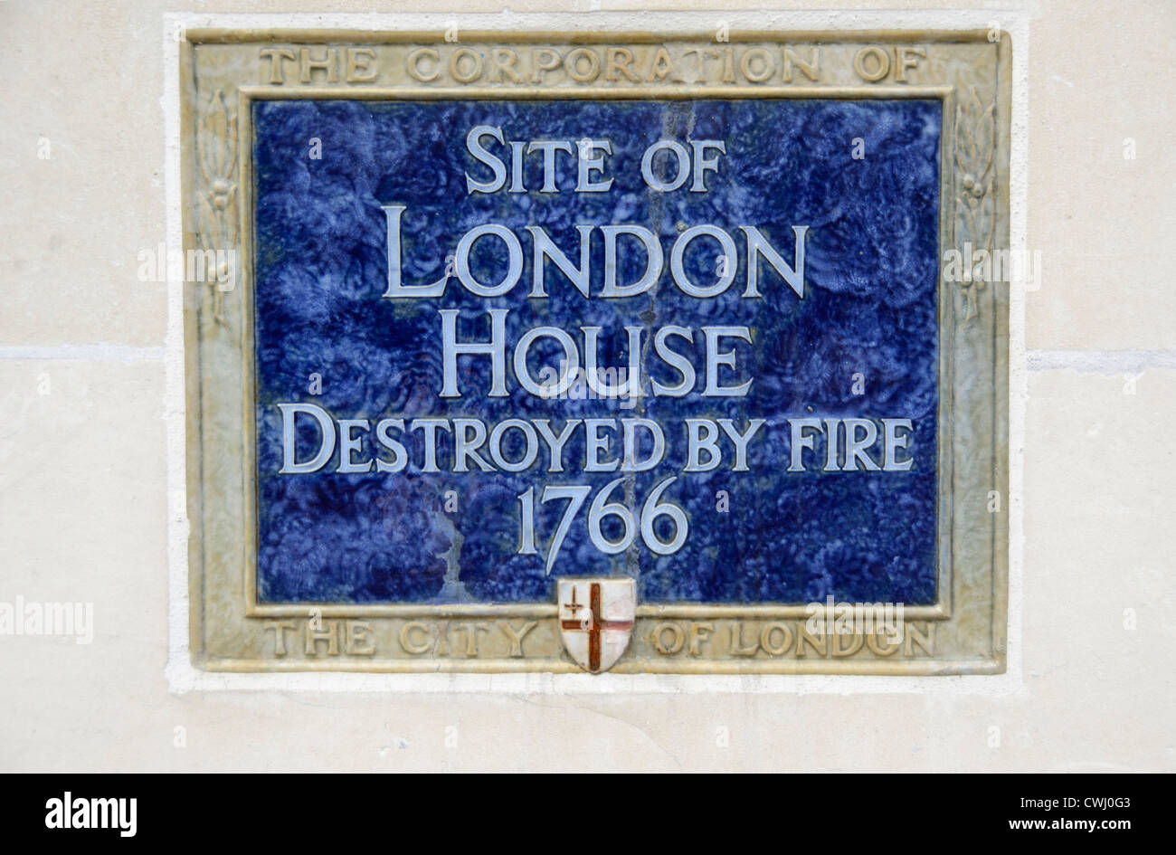 House with blue plaque hi-res stock photography and images - Alamy