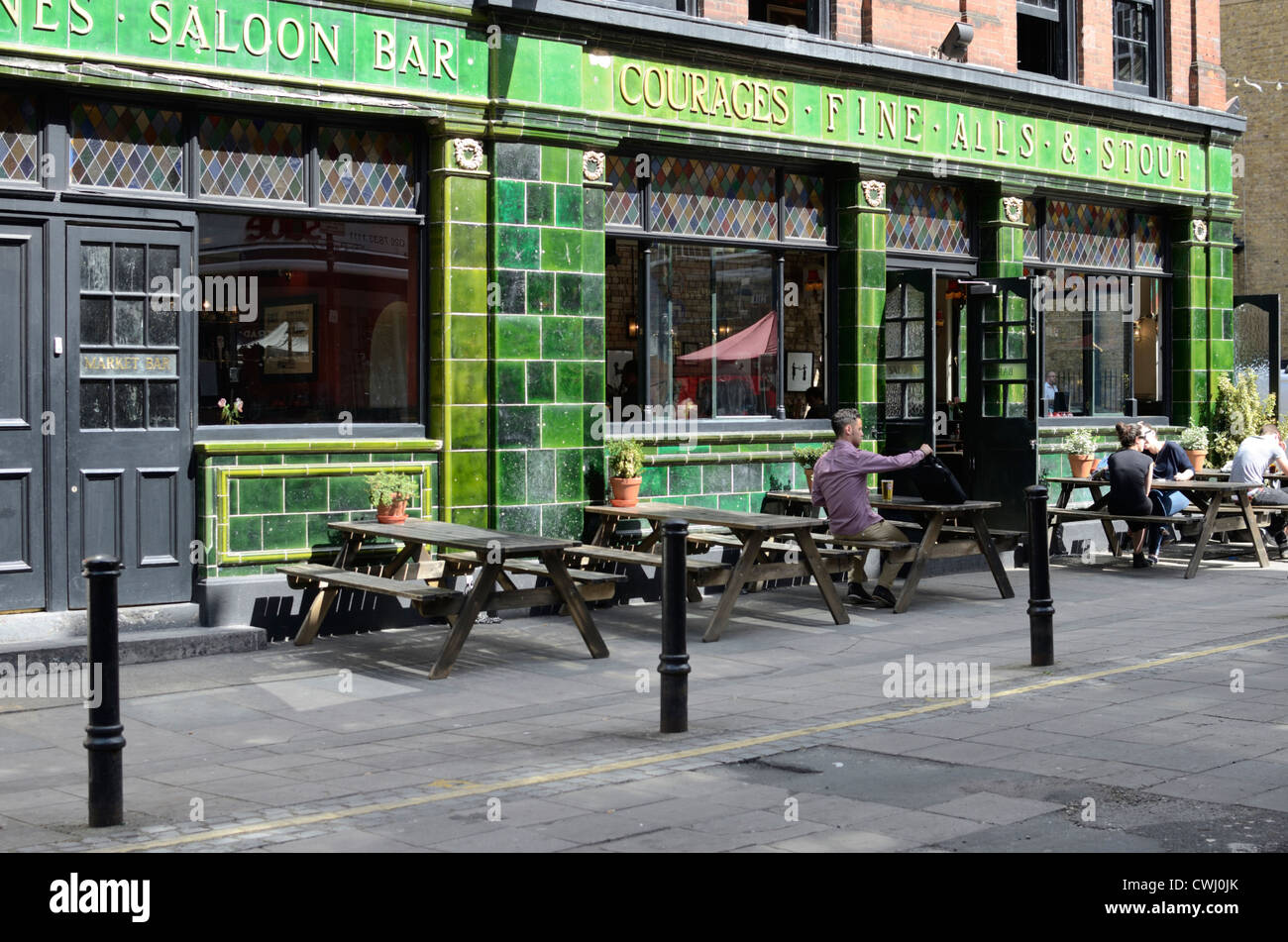 The Exmouth Arms pub in Exmouth Market, Clerkenwell, London, England ...