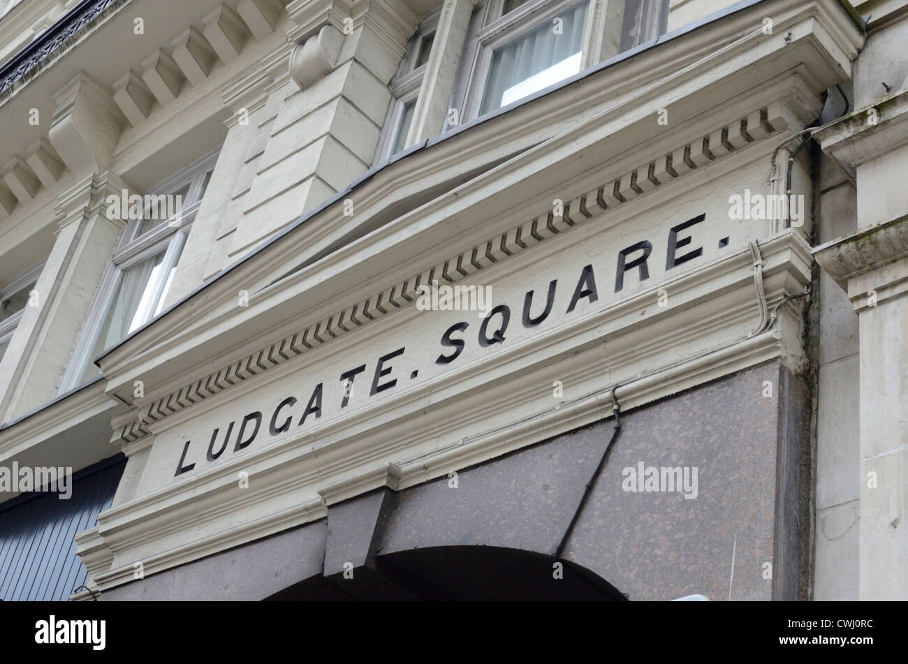 Ludgate square sign entrance hi-res stock photography and images - Alamy