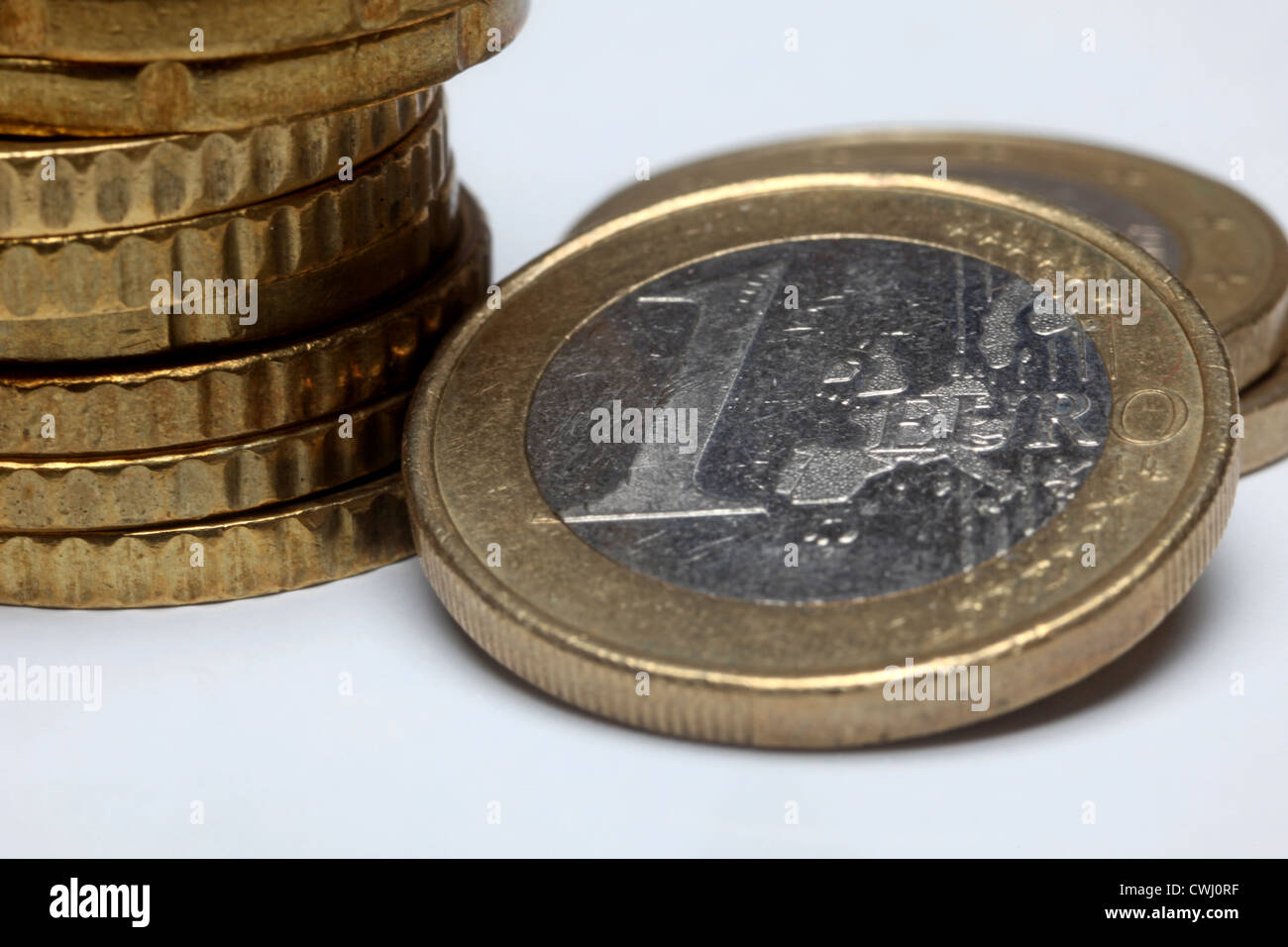 Chrome euro symbol hi-res stock photography and images - Alamy
