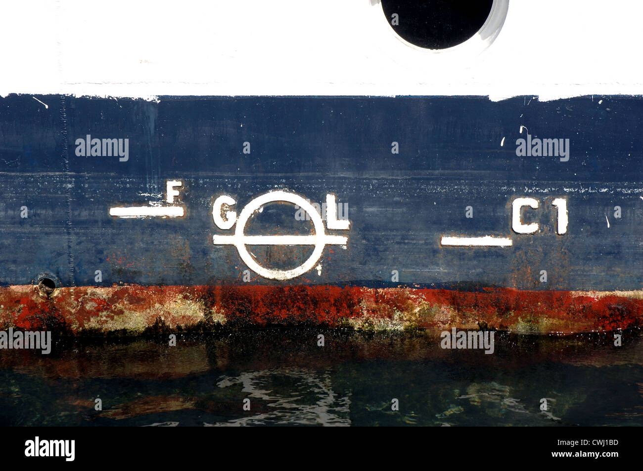 Plimsoll line hi-res stock photography and images - Alamy