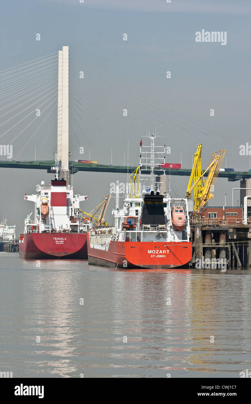 Merchant ship on thames hi-res stock photography and images - Alamy