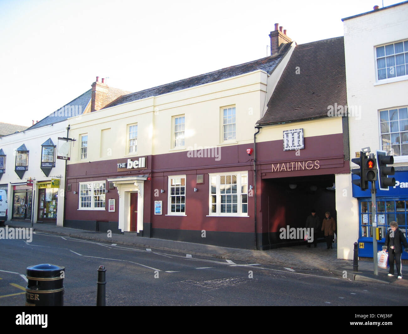 The Bell, Chequer Street, St Albans, Hertfordshire, England, UK Stock ...