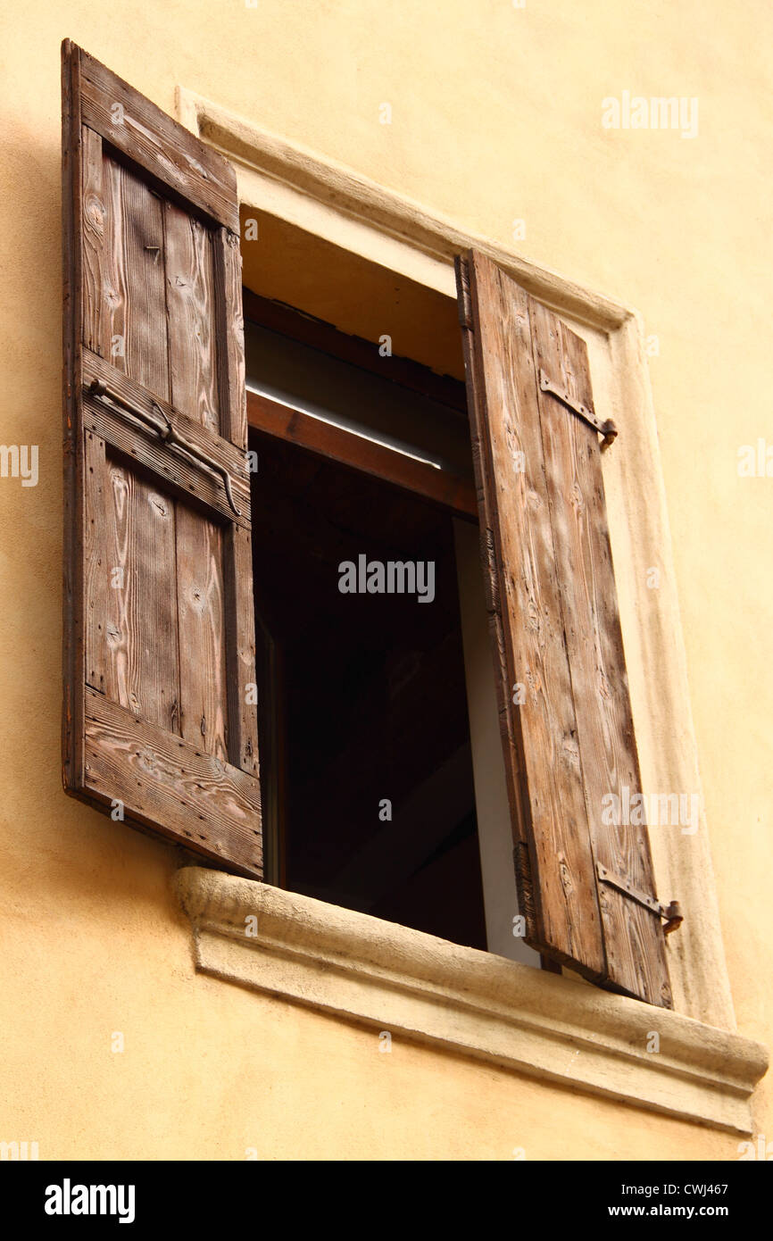 Open shutters hi-res stock photography and images - Alamy
