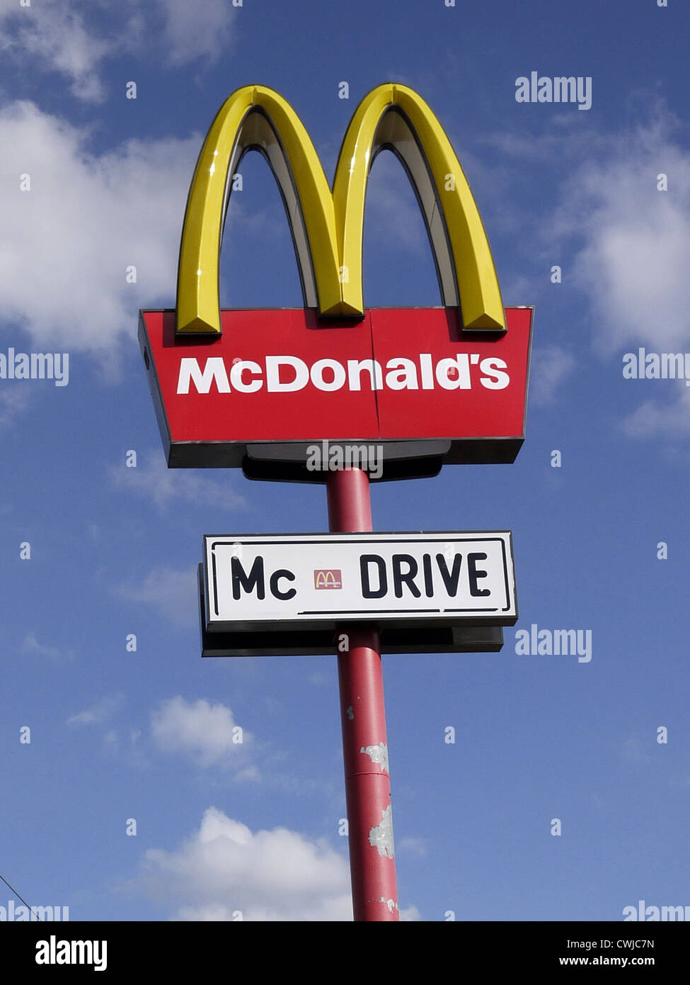 McDonald's Drive Sign Stock Photo - Alamy