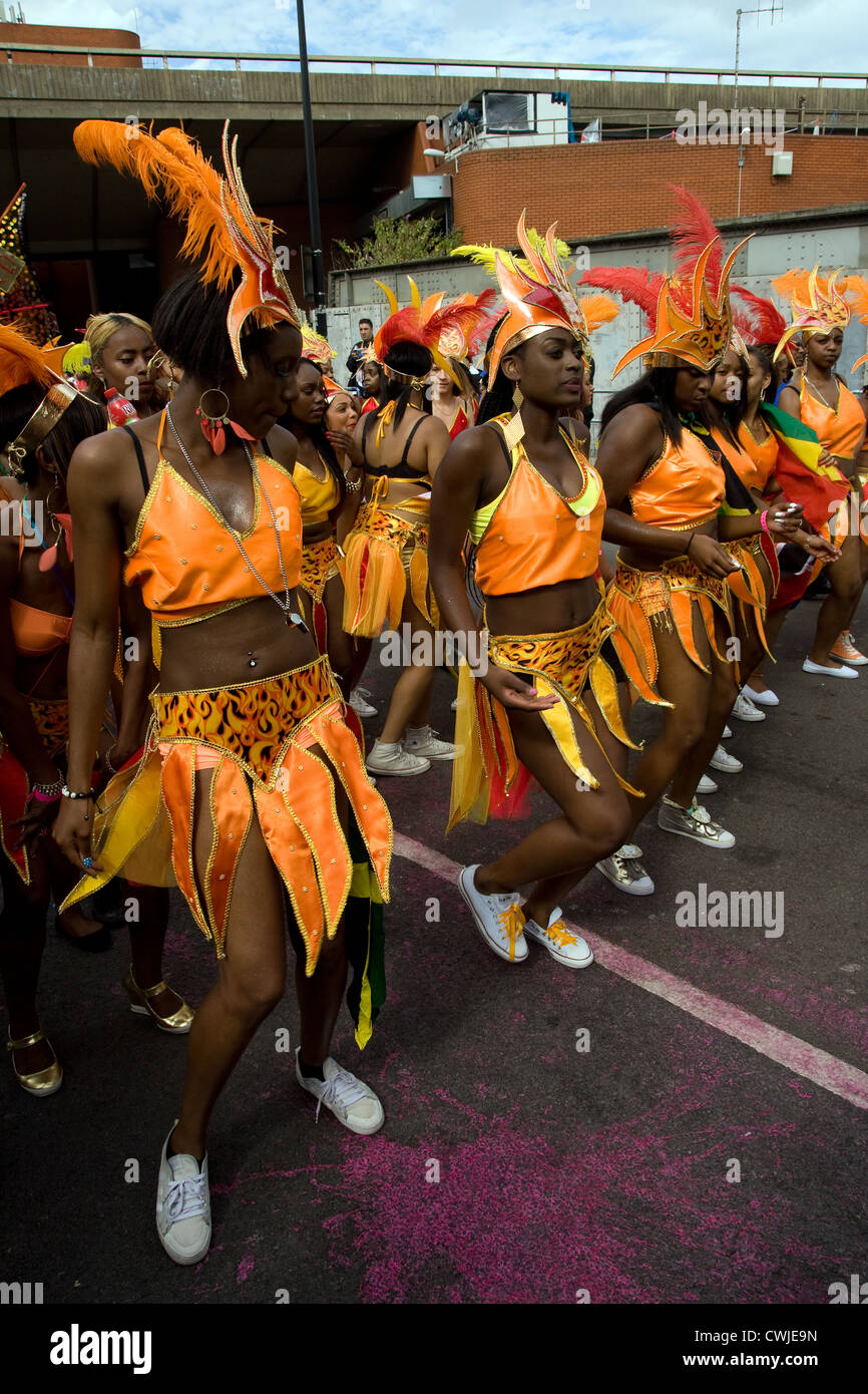 Women dressed up carnival hi-res stock photography and images - Alamy