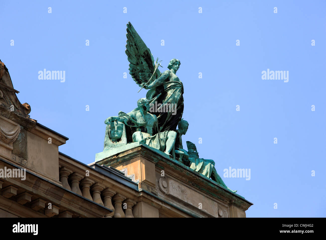 Bronzeplastik von Hugo Lederer am Kaiser-Wilhelm-Museum in Krefeld ...