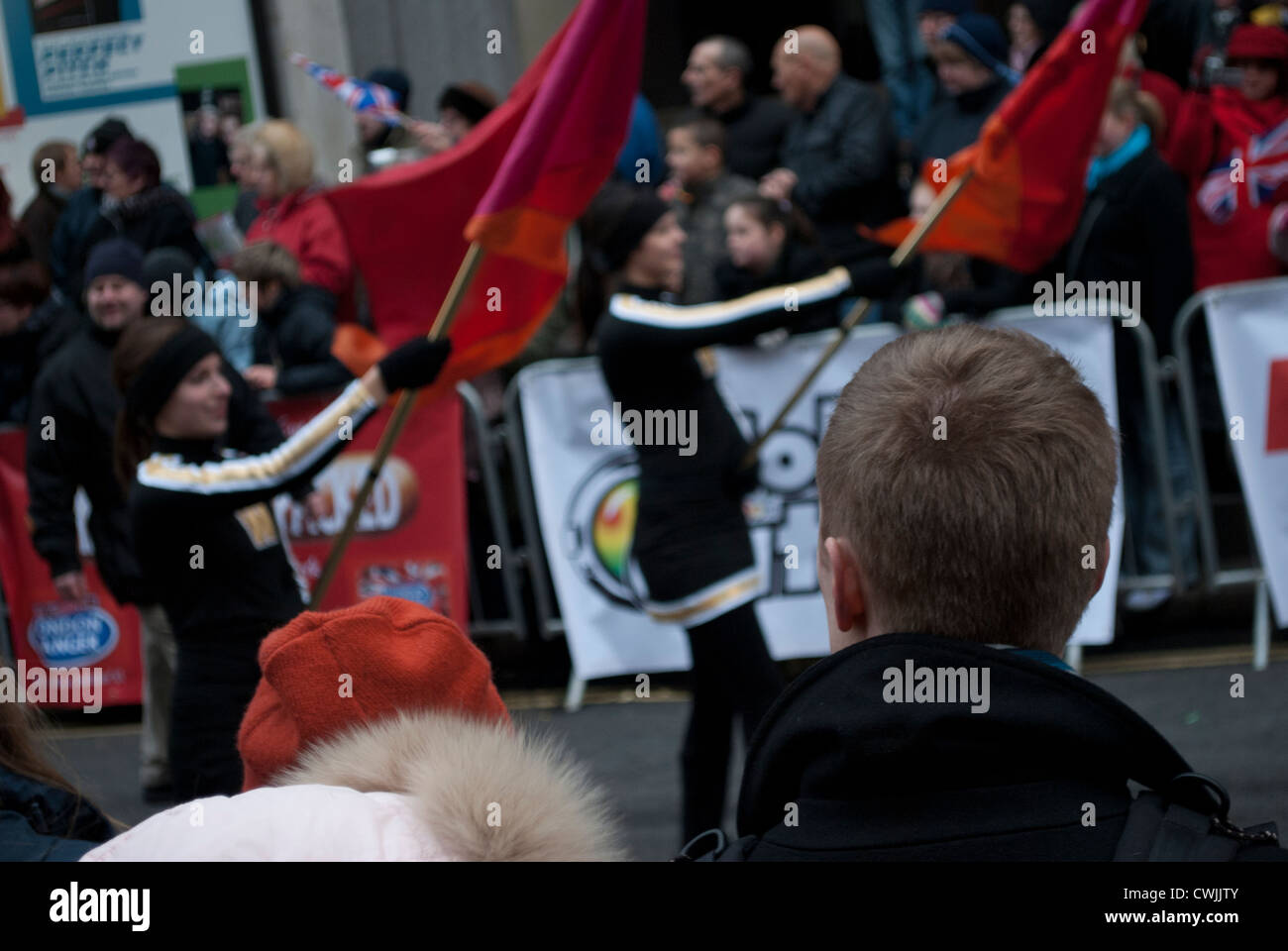 Backs of heads crowd hi-res stock photography and images - Alamy