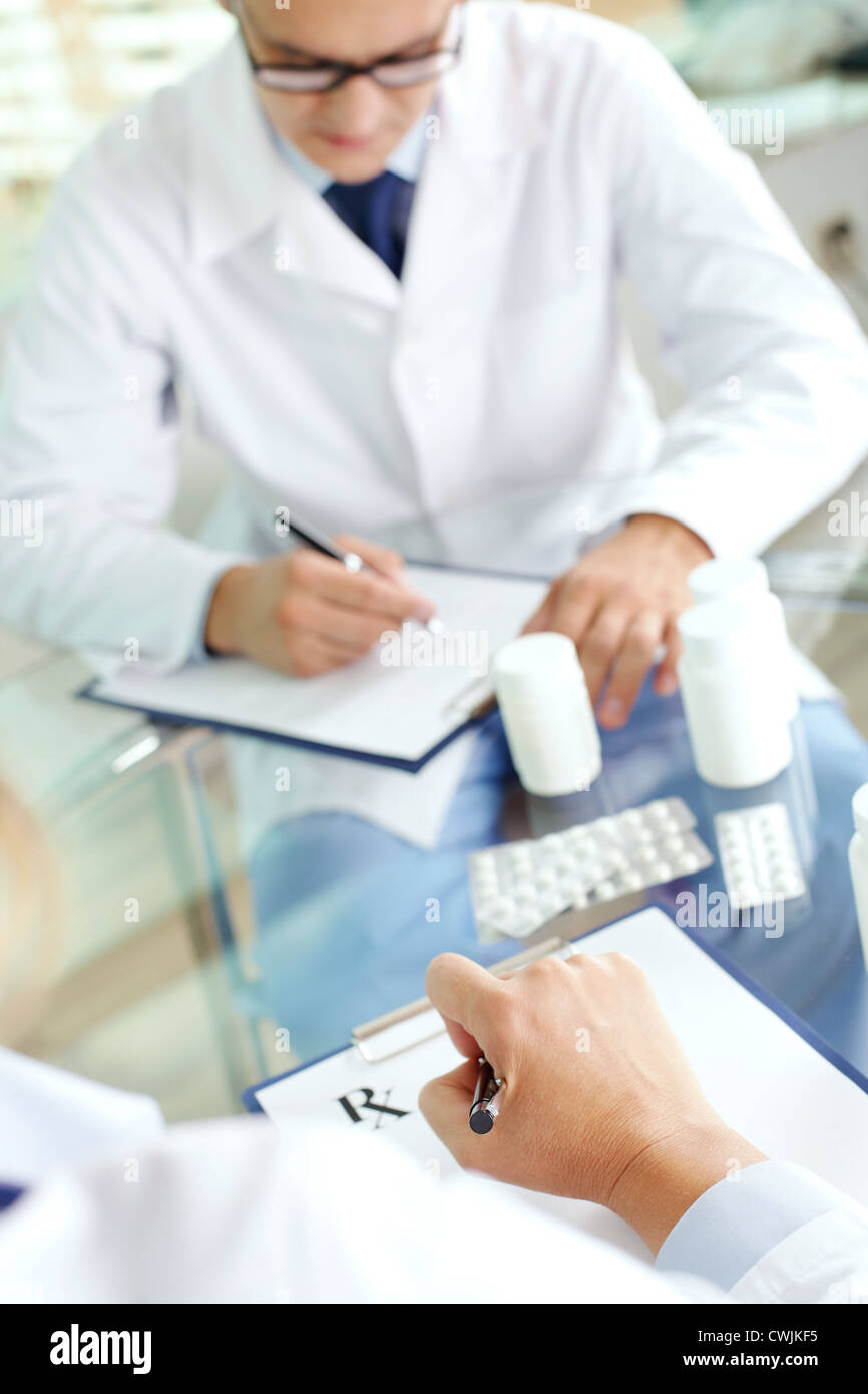 Prescribing tablets hi-res stock photography and images - Alamy