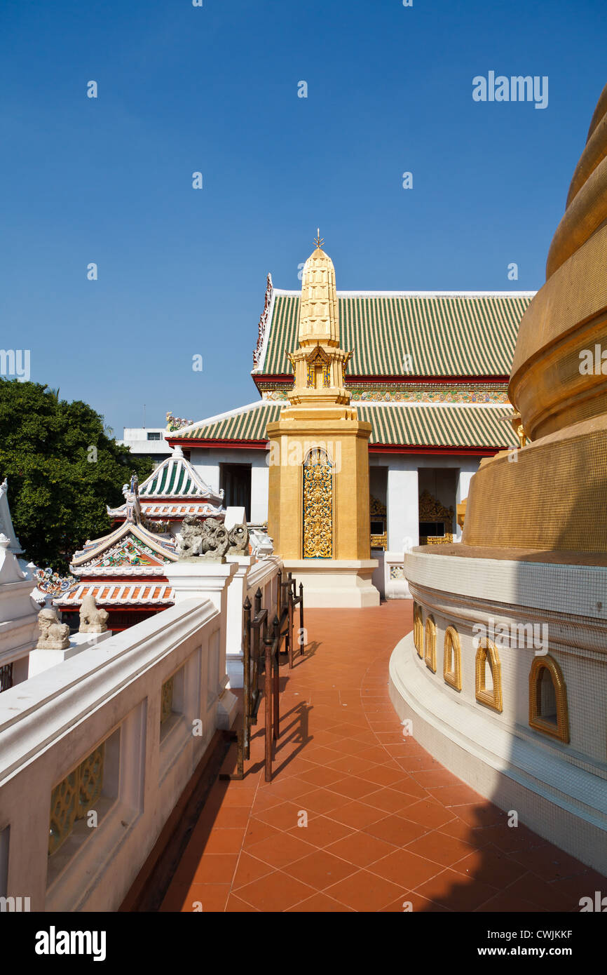 Part of the Wat Bowon in Bangkok Stock Photo - Alamy