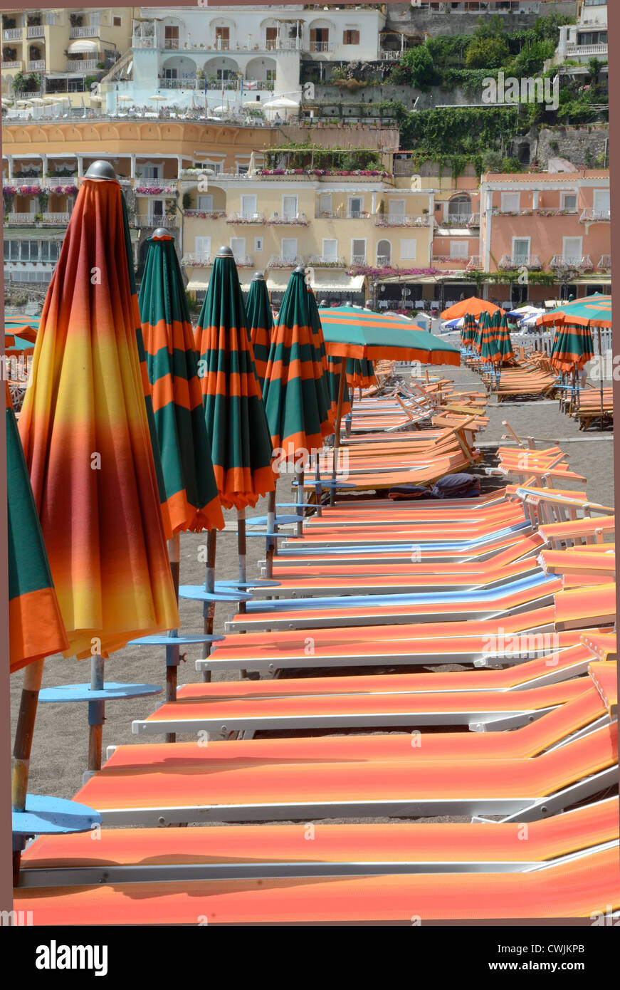 Sunbeds on Positano beach, Italy Stock Photo - Alamy