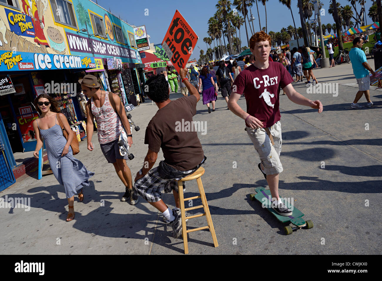 Venice beach boardwalk hi-res stock photography and images - Alamy