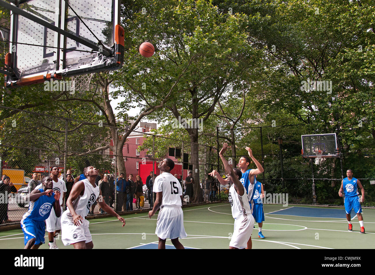 New York Manhattan West 4 Street Village Manhattan basketball Court ...