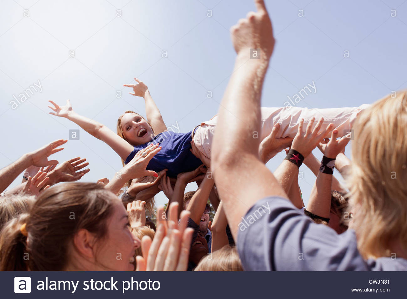Crowd Surfing Stock Photos & Crowd Surfing Stock Images - Alamy