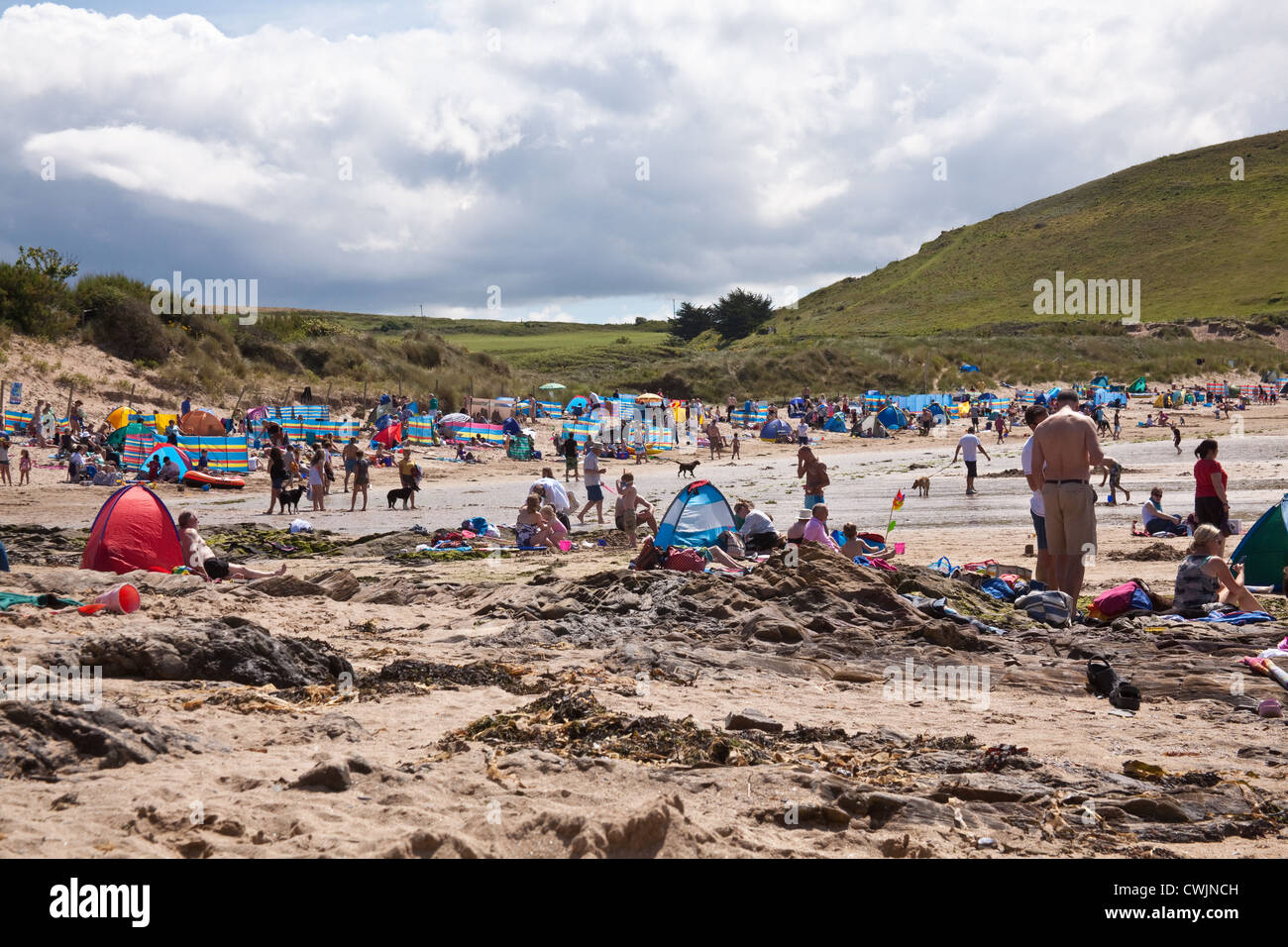 Daymer bay beach near trebetherick hi-res stock photography and images ...