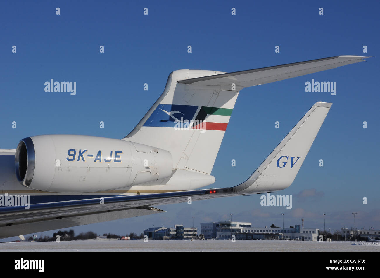 V tail hi-res stock photography and images - Alamy