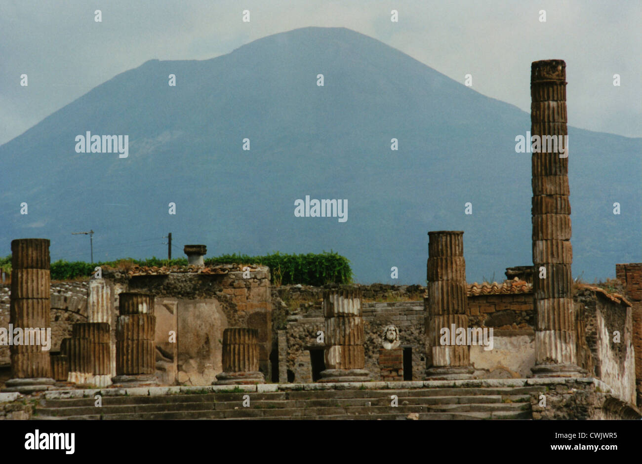 People of pompeii mount vesuvius hi-res stock photography and images ...
