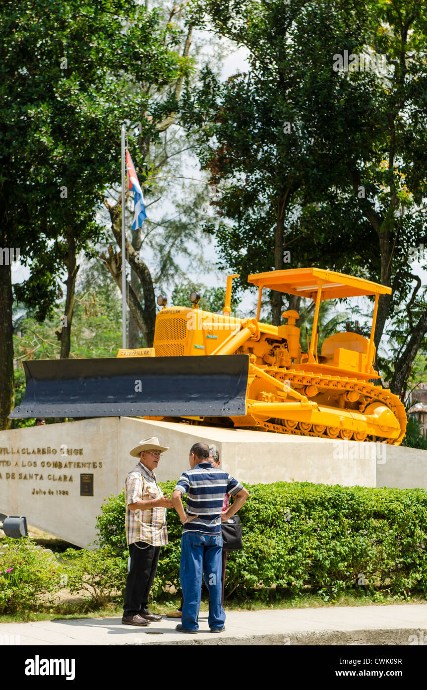 Bulldozer used at the revolutionary Monumento a la Toma del Tren ...