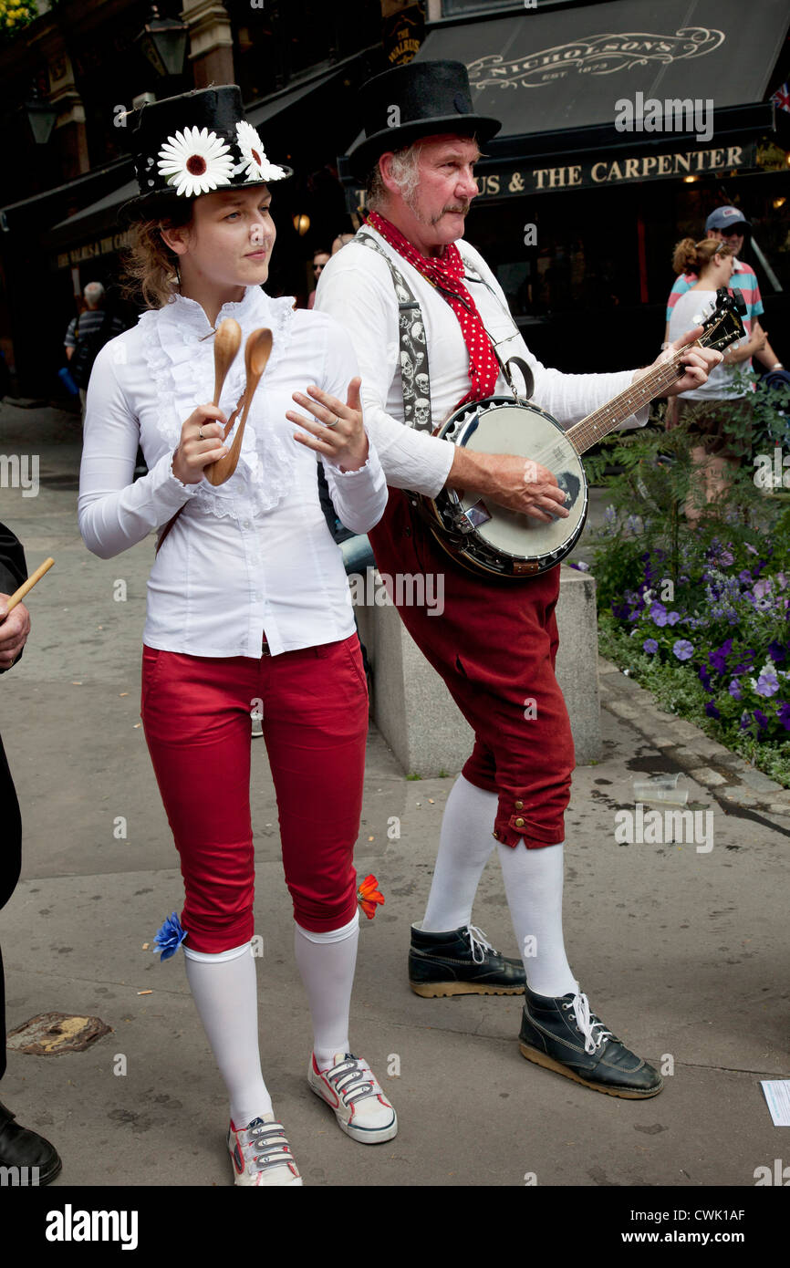 Folk music english traditional hi-res stock photography and images - Alamy