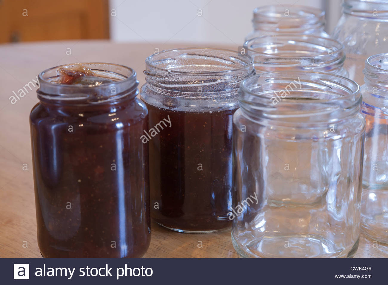 Jars Of Jam Stock Photos & Jars Of Jam Stock Images - Alamy