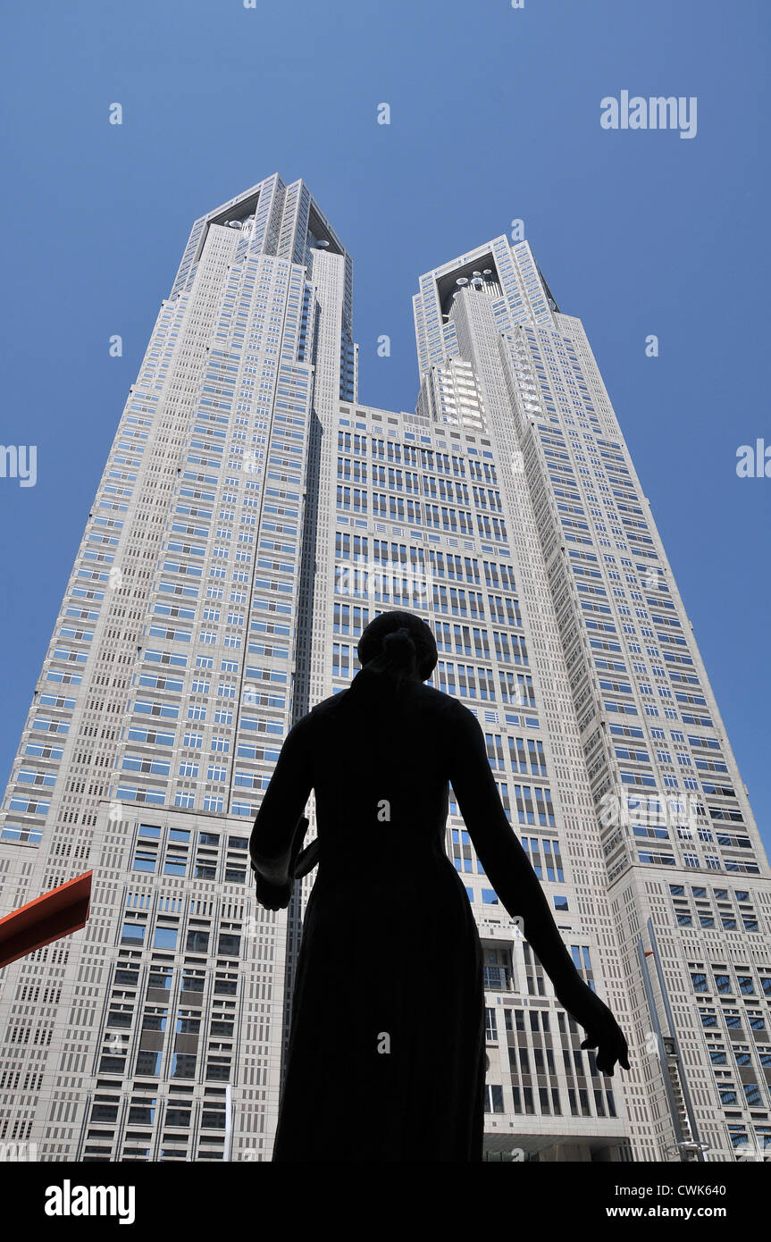 Tokyo metropolitan government towers hi-res stock photography and ...