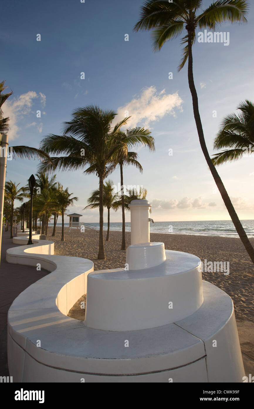 Wave wall promenade fort lauderdale hi-res stock photography and images ...