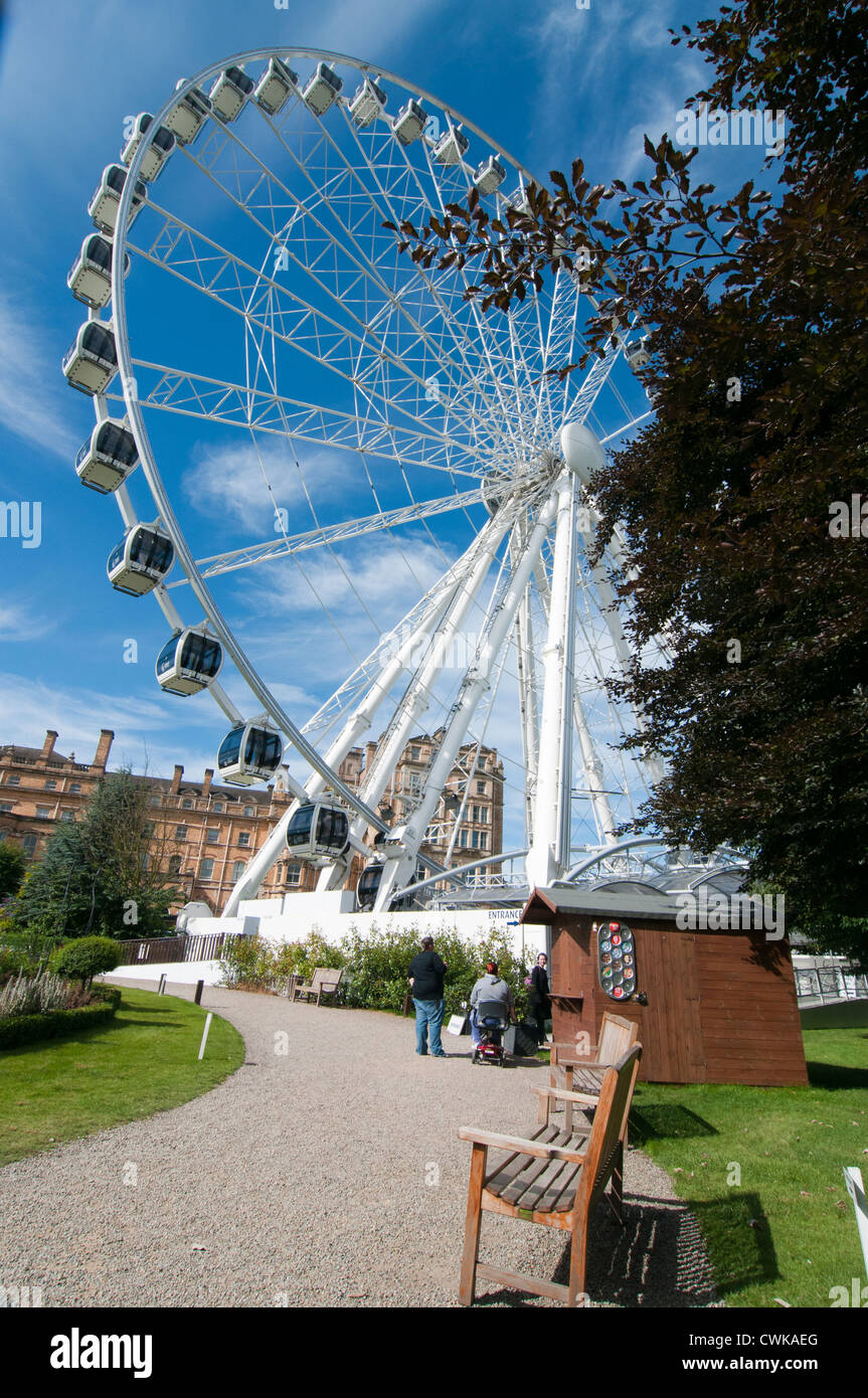 Wheel of York with Royal York Hotel in the background Stock Photo - Alamy