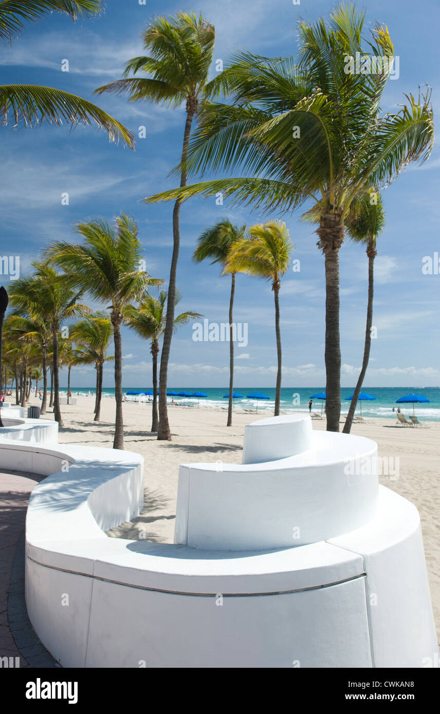 Wave wall promenade fort lauderdale hi-res stock photography and images ...