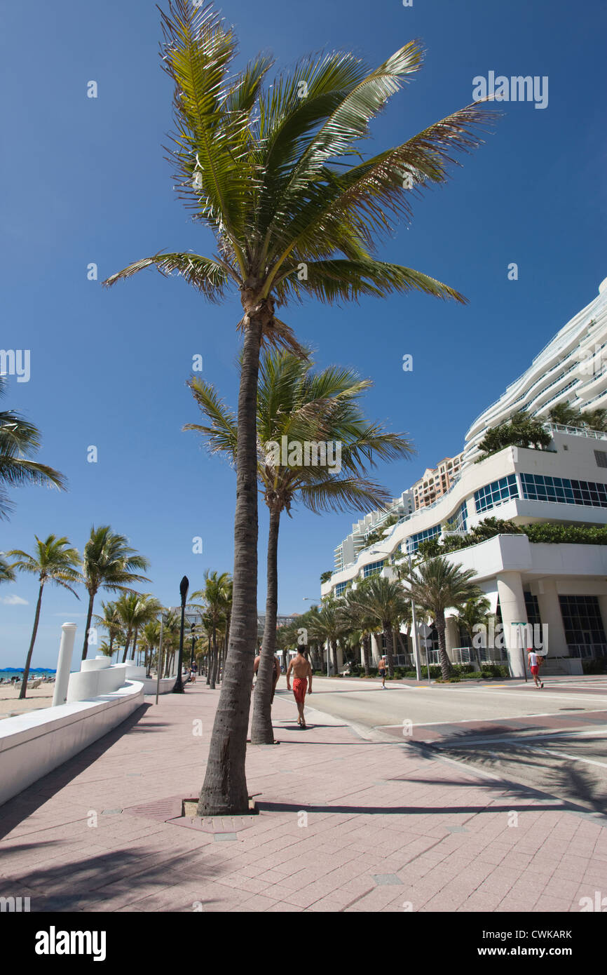 SEABREEZE BOULEVARD WAVE WALL PROMENADE FORT LAUDERDALE FLORIDA USA ...