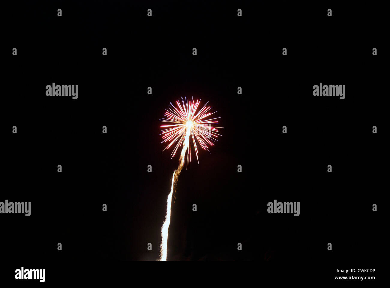 Flower like fireworks hi-res stock photography and images - Alamy