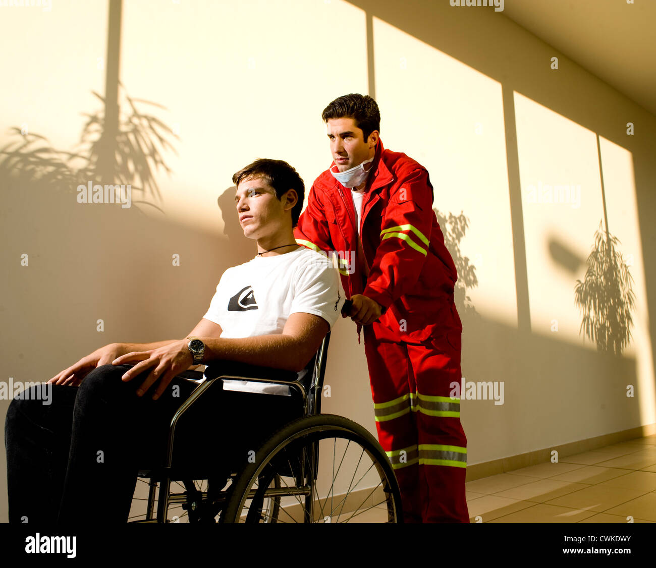 Rescue of the wounded hi-res stock photography and images - Alamy