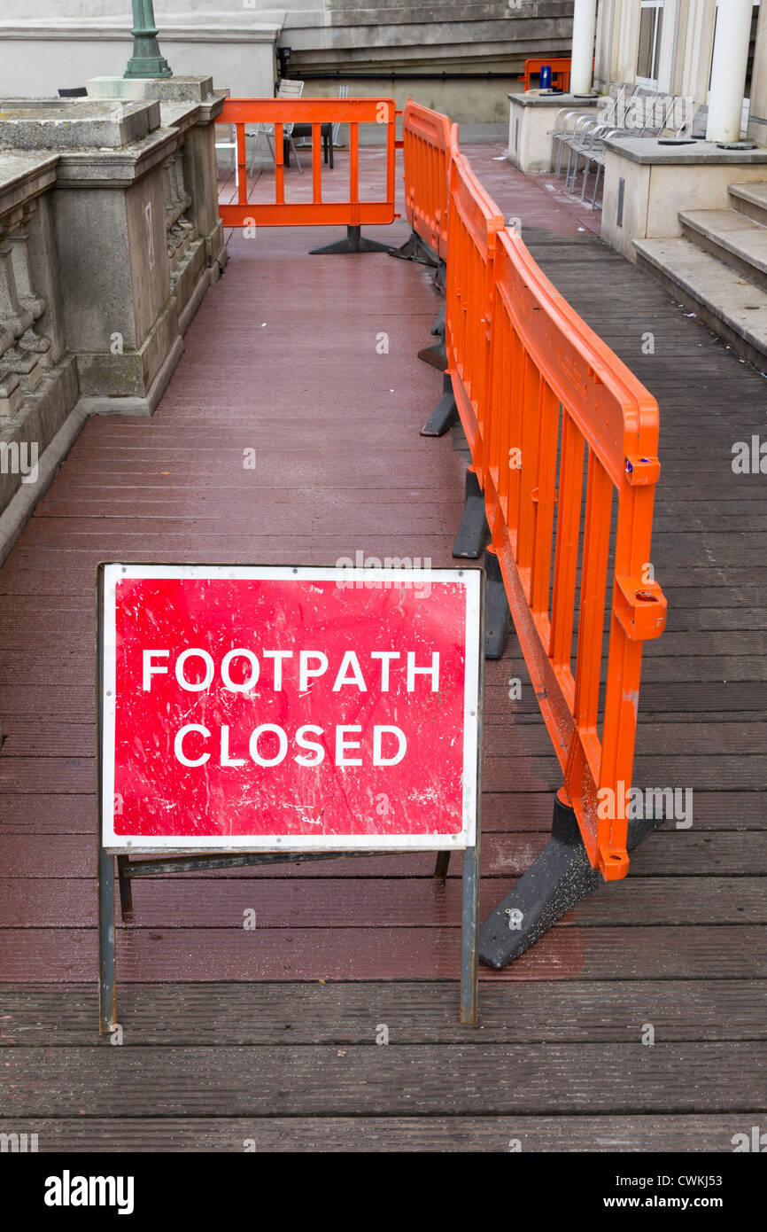 Footpath closed warning sign in Brighton Stock Photo - Alamy Footpath closed warning sign in Brighton Stock Photo - Alamy