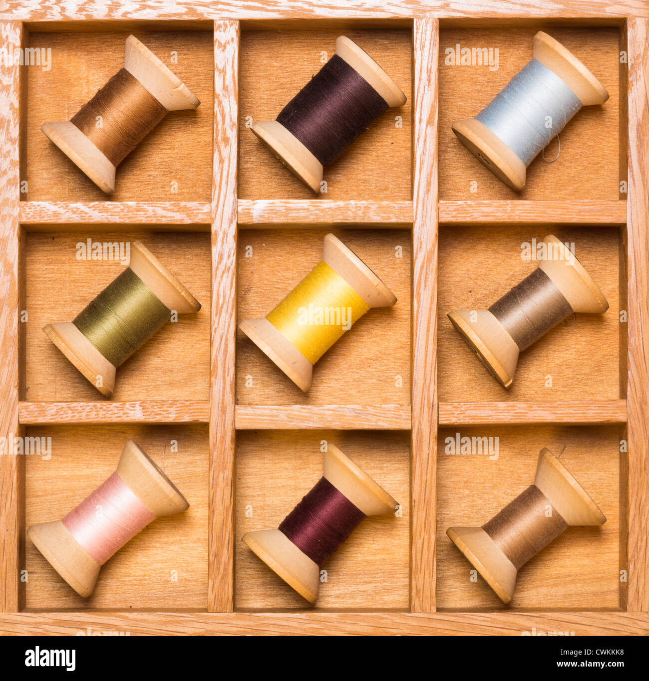 String shadow hi-res stock photography and images - Alamy