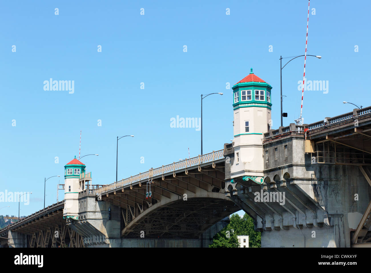 Burnside bridge hi-res stock photography and images - Alamy