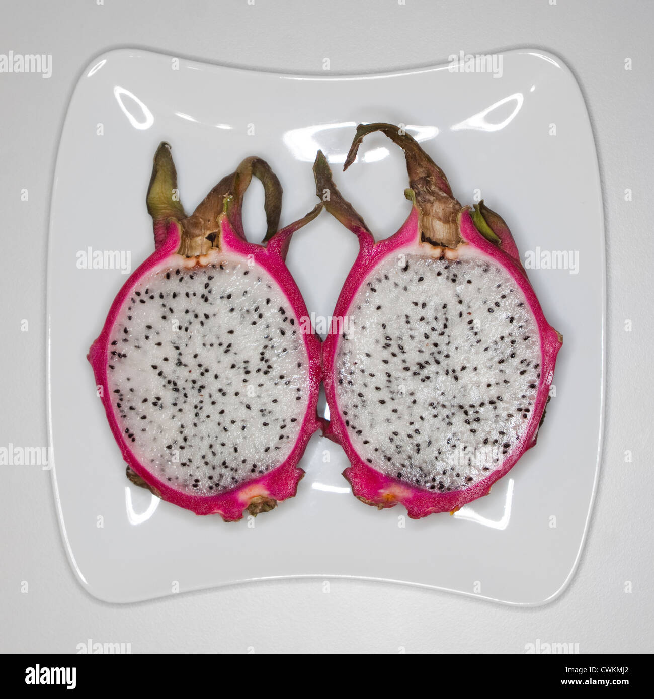 Red pitahaya hi-res stock photography and images - Alamy
