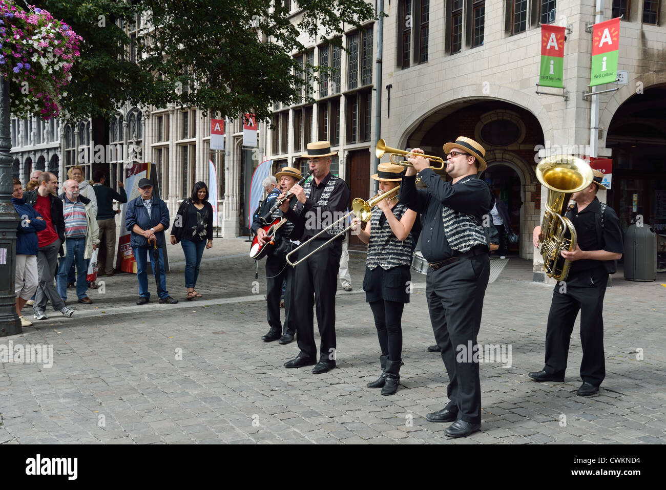 Jazz and heritage festival hi-res stock photography and images - Alamy