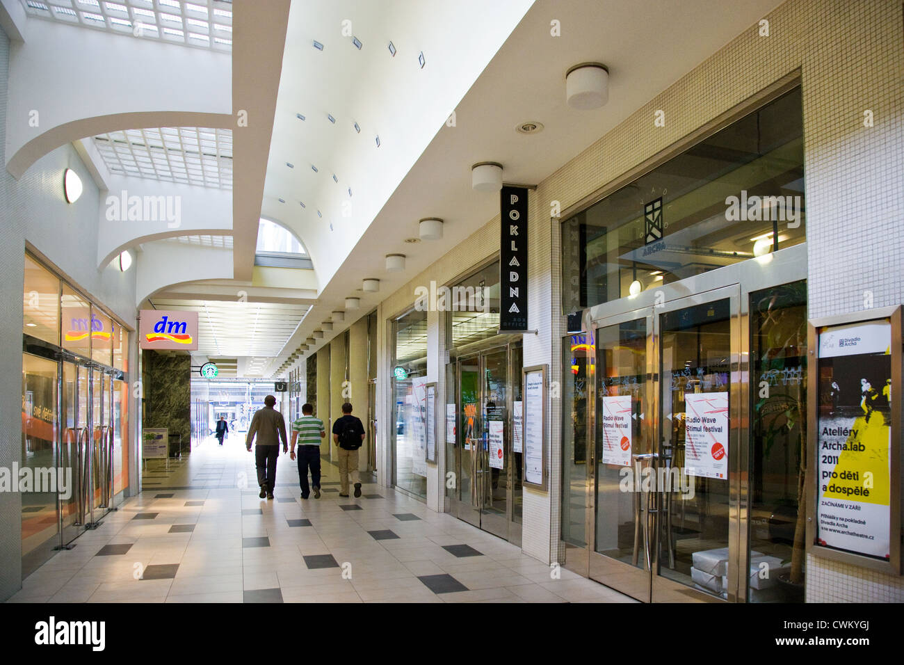 Divadlo archa hi-res stock photography and images - Alamy