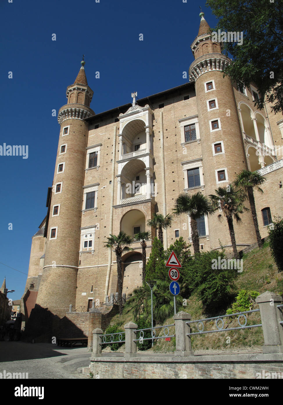 Portrait de federico da montefeltro hi-res stock photography and images ...