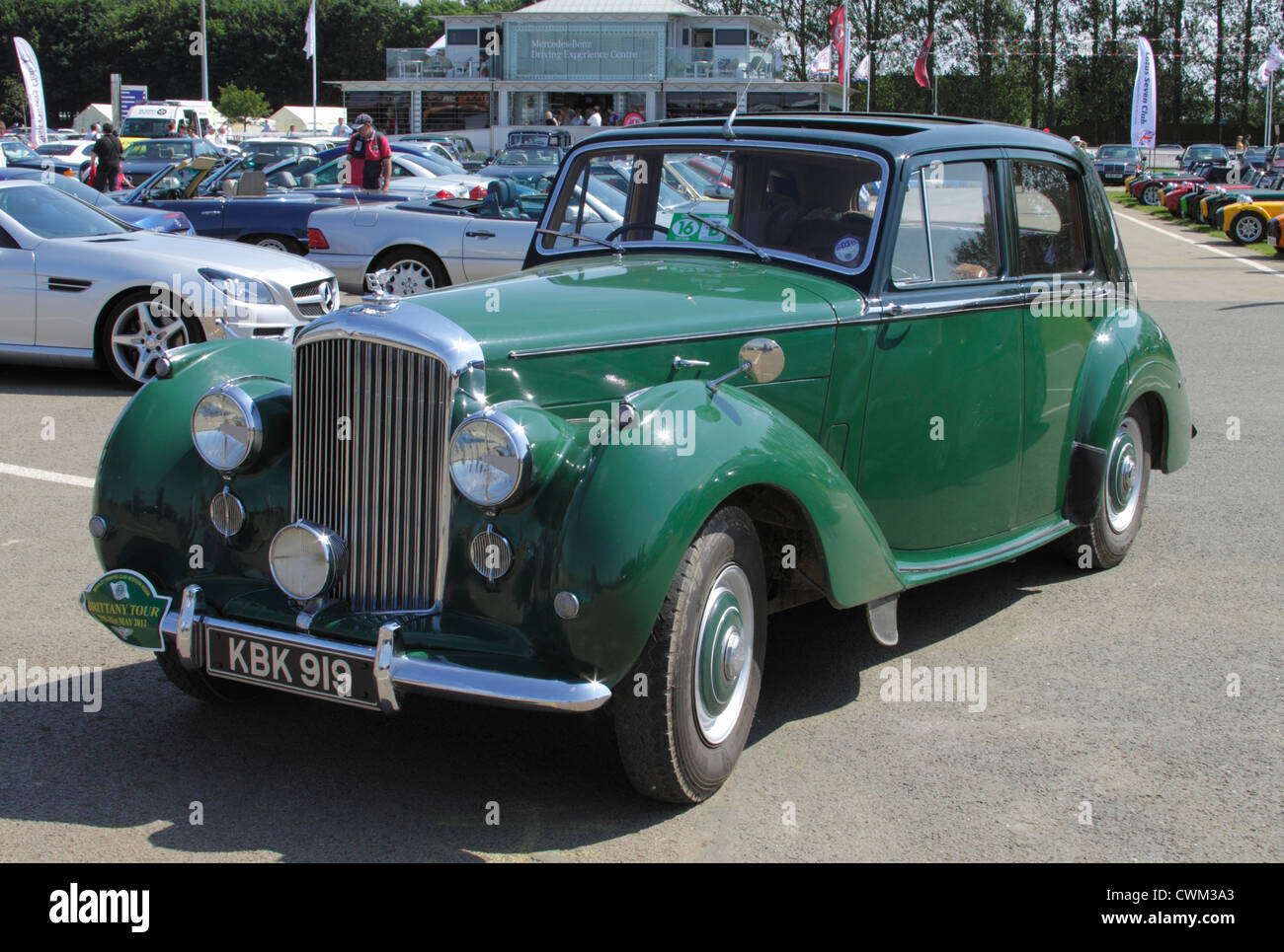 Saloon 1950s hi-res stock photography and images - Alamy