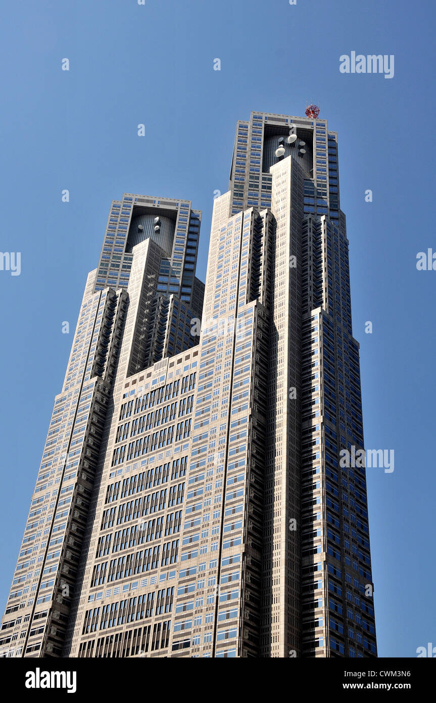 Tokyo metropolitan government towers hi-res stock photography and ...