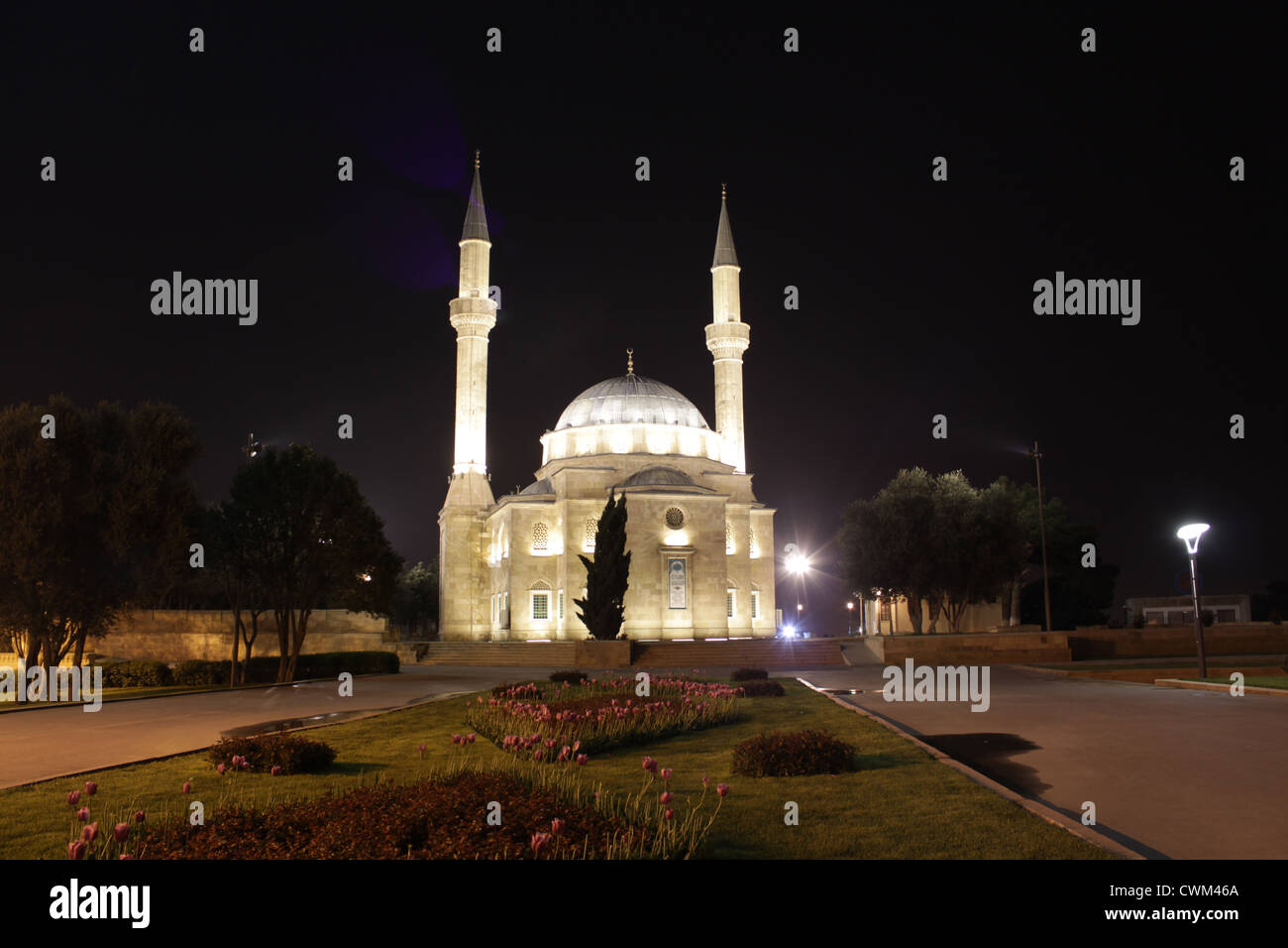 Azerbaijan. Mosque in Baku at night Stock Photo - Alamy