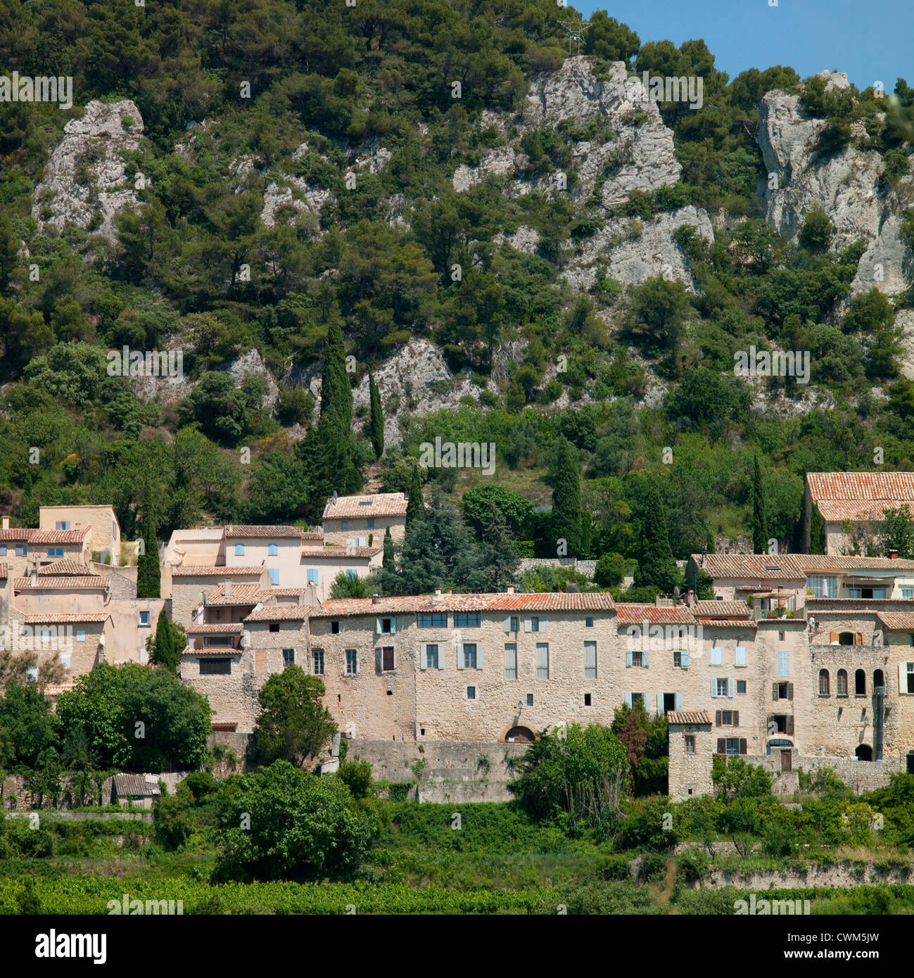 Seguret village hi-res stock photography and images - Alamy