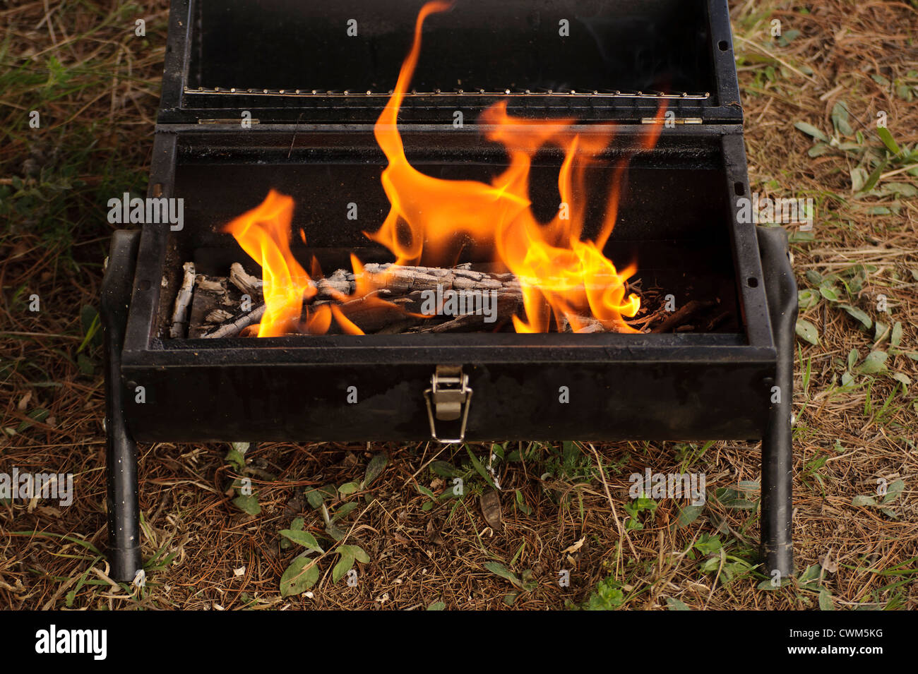 Small fire hi-res stock photography and images - Alamy