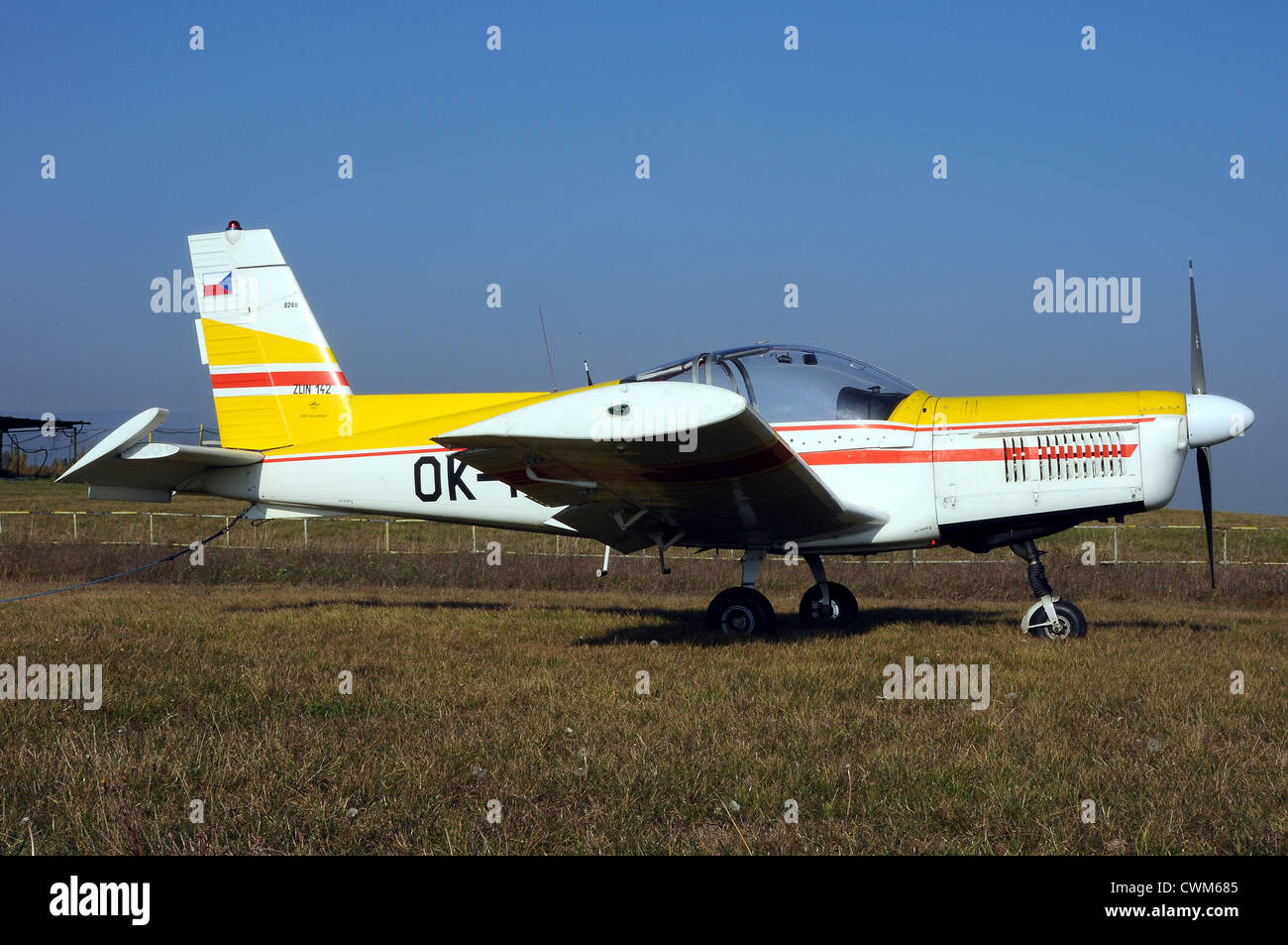 Zlin 142 hi-res stock photography and images - Alamy