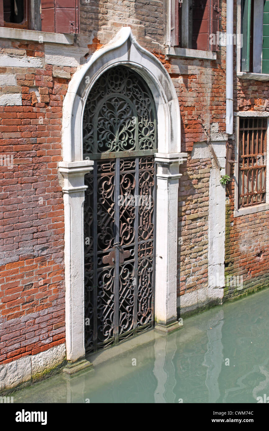 Italy. Venice. The gate of the house Stock Photo - Alamy