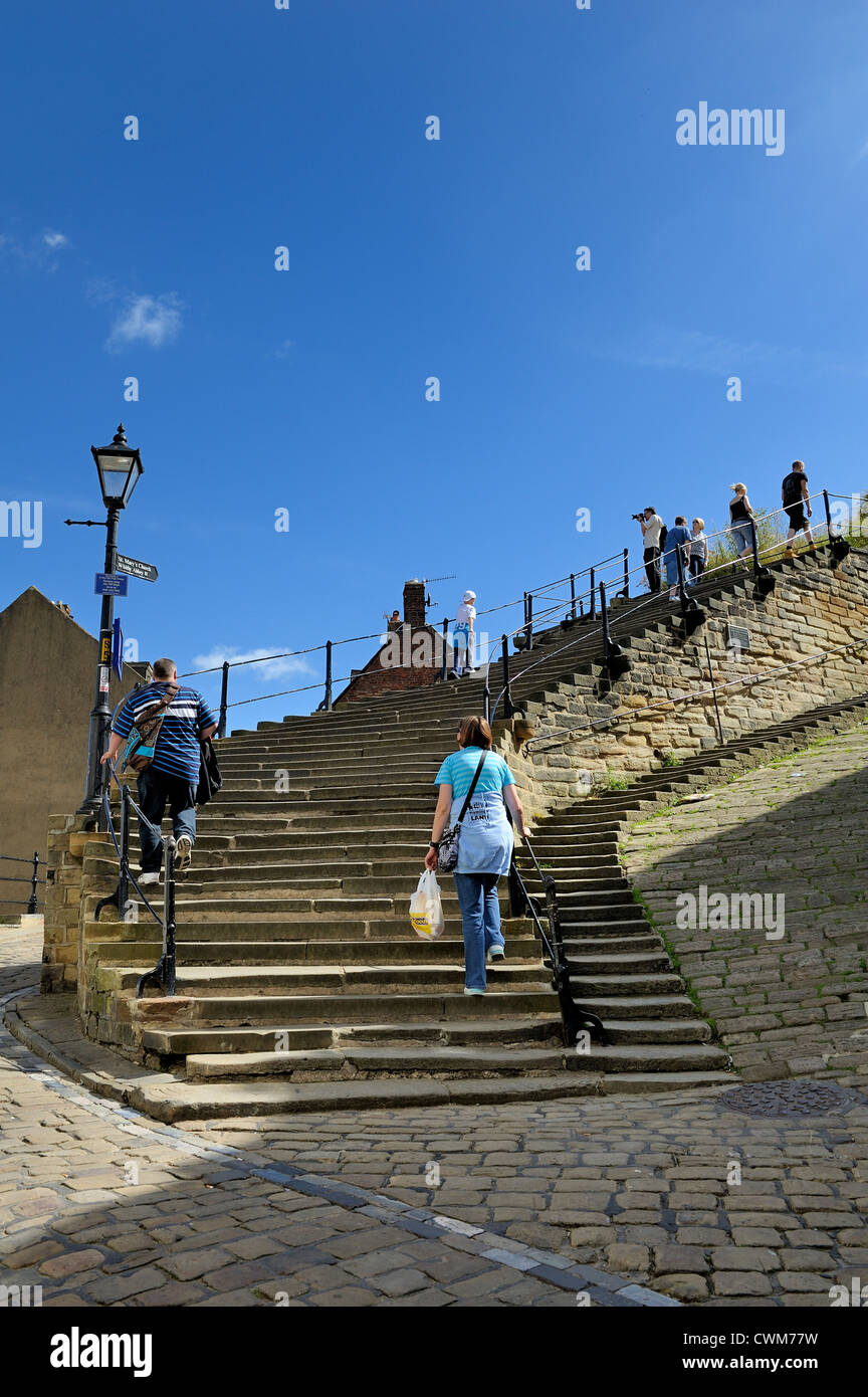 Whitby steps uk hi-res stock photography and images - Alamy