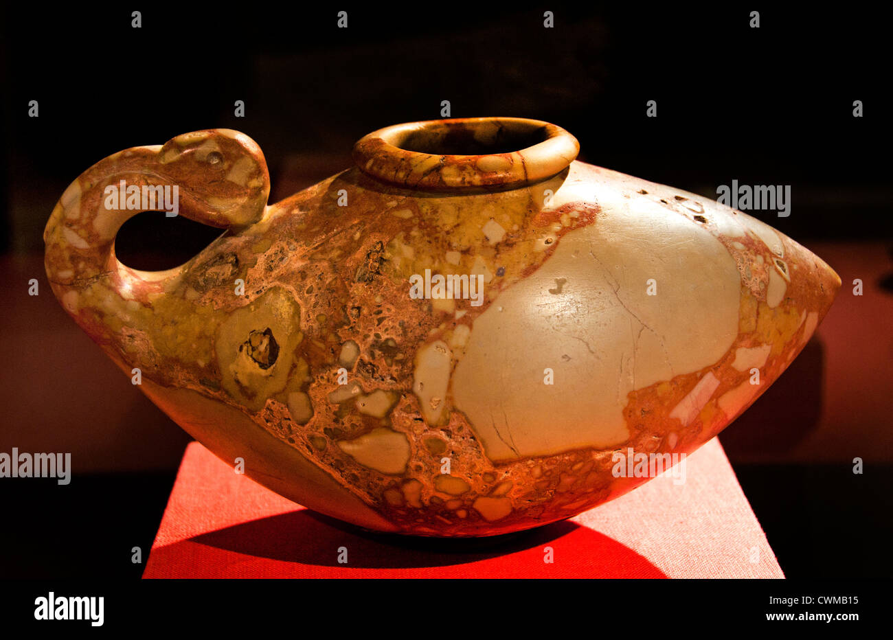 Vessel in form of a Ibis Naqada III Dynasty 1 Egypt Egyptian 3300 2900 ...
